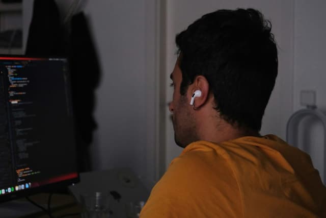 Complete Service Pricing Strategy Guide: 12 Proven Methods